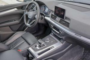 Blue Audi Q5 2017 in Kaunas, with an engine capacity of 1.97 L and mileage of 240 thousand km for 20999 €, photo 27 on AUTOMOTO.COM.LV