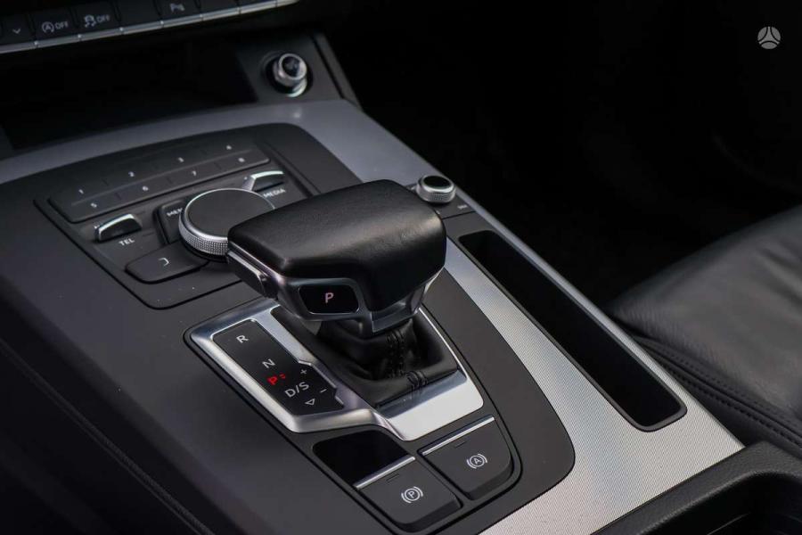 Blue Audi Q5 2017 in Kaunas, with an engine capacity of 1.97 L and mileage of 240 thousand km for 20999 €, photo 28 on AUTOMOTO.COM.LV