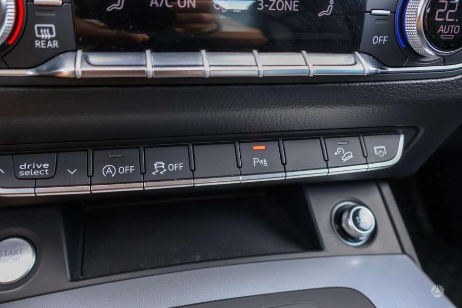 Blue Audi Q5 2017 in Kaunas, with an engine capacity of 1.97 L and mileage of 240 thousand km for 20999 €, photo 31 on AUTOMOTO.COM.LV