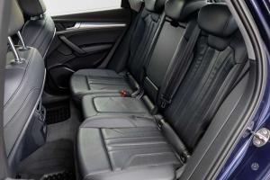 Blue Audi Q5 2017 in Kaunas, with an engine capacity of 1.97 L and mileage of 240 thousand km for 20999 €, photo 43 on AUTOMOTO.COM.LV