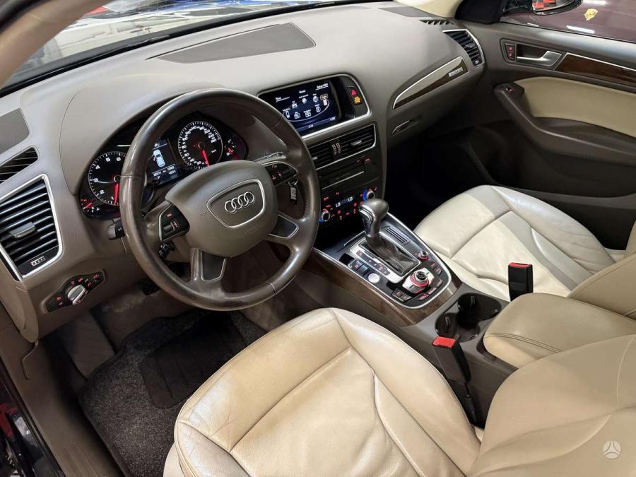 Blue Audi Q5 2017 in Vilnius, with an engine capacity of 1.98 L and mileage of 284 thousand km for 12490 €, photo 12 on AUTOMOTO.COM.LV