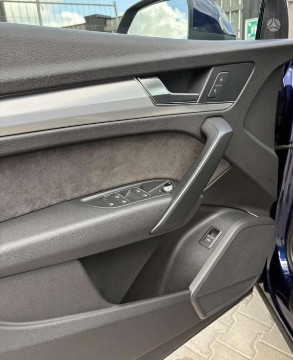 Blue Audi Q5 2017 in Kaunas, with an engine capacity of 1.97 L and mileage of 229 thousand km for 19800 €, photo 9 on AUTOMOTO.COM.LV