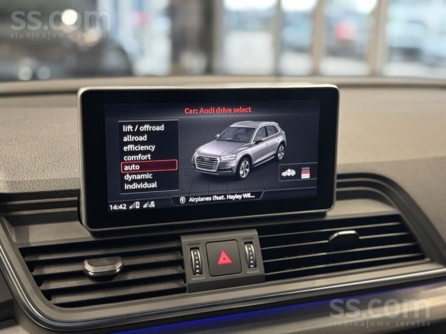 Zils Audi Q5 2018 Rīga, ar dzinēja tilpumu 3.00 L un nobraukumu 144 tūkst. km par 27990 €, foto 23 vietnē AUTOMOTO.COM.LV