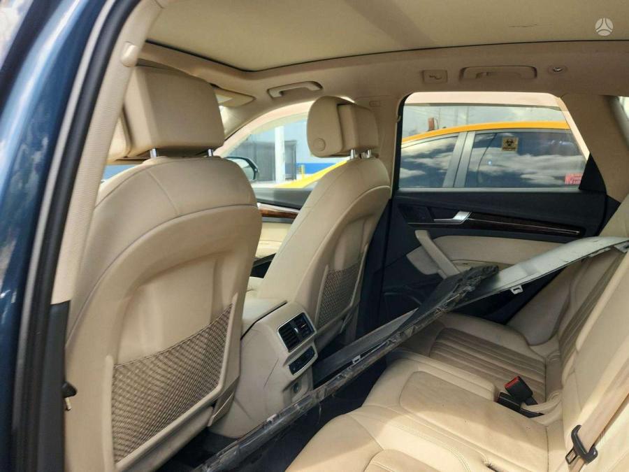 Blue Audi Q5 2018 in Kaunas, with an engine capacity of 2.00 L and mileage of 160 thousand km for 7900 €, photo 18 on AUTOMOTO.COM.LV