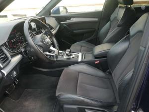 Blue Audi Q5 2018 in Utena, with an engine capacity of 2.00 L and mileage of 275 thousand km for 20900 €, photo 14 on AUTOMOTO.COM.LV