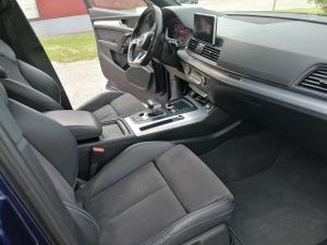 Blue Audi Q5 2018 in Utena, with an engine capacity of 2.00 L and mileage of 275 thousand km for 20900 €, photo 15 on AUTOMOTO.COM.LV