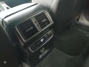 Blue Audi Q5 2018 in Utena, with an engine capacity of 2.00 L and mileage of 275 thousand km for 20900 €, photo 18 on AUTOMOTO.COM.LV