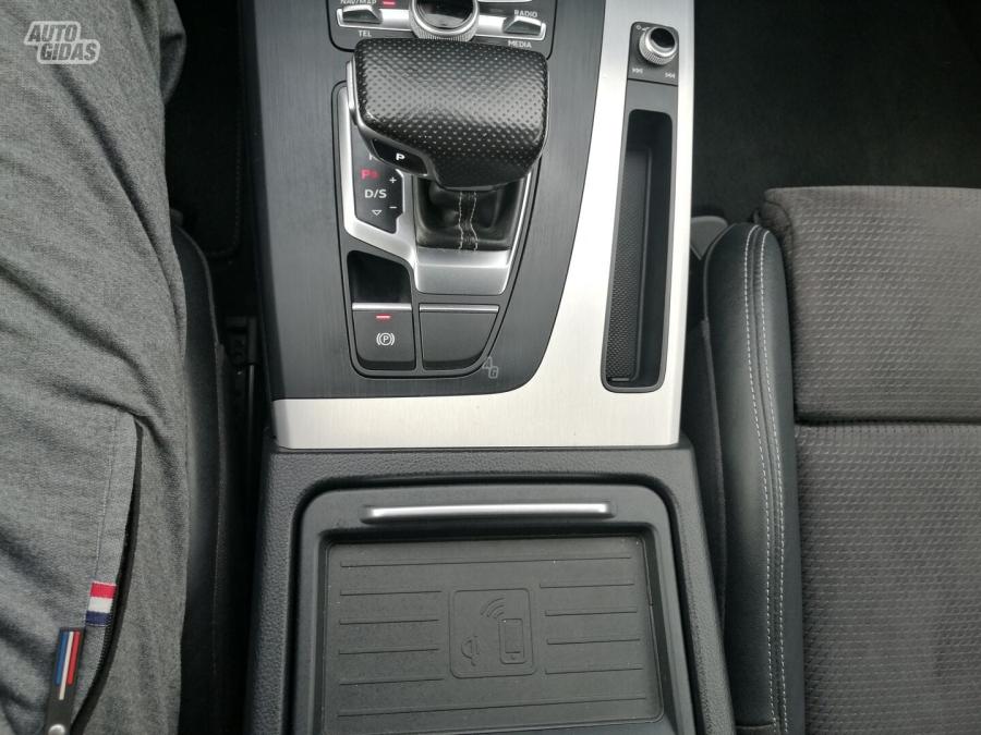 Blue Audi Q5 2018 in Utena, with an engine capacity of 2.00 L and mileage of 275 thousand km for 20500 €, photo 19 on AUTOMOTO.COM.LV