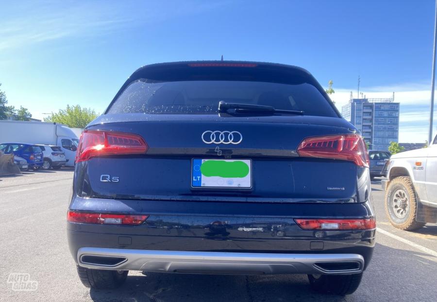 Blue Audi Q5 2019 in Vilnius, with an engine capacity of 2.00 L and mileage of 58 thousand km for 25000 €, photo 3 on AUTOMOTO.COM.LV