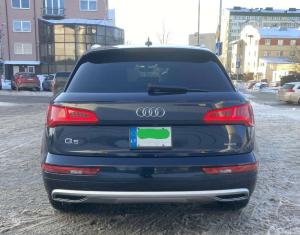 Blue Audi Q5 2019 in Vilnius, with an engine capacity of 2.00 L and mileage of 60 thousand km for 24900 €, photo 4 on AUTOMOTO.COM.LV