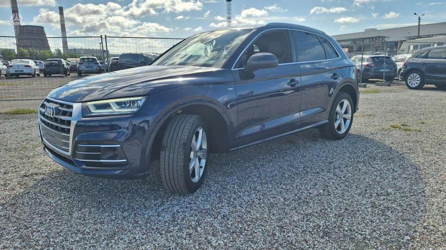 Blue Audi Q5 2019 in Kaunas, with an engine capacity of 1.97 L and mileage of 202 thousand km for 22950 €, photo 4 on AUTOMOTO.COM.LV