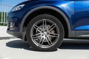 Blue Audi Q5 2019 in Vilnius, with an engine capacity of 1.98 L and mileage of 172 thousand km for 21950 €, photo 7 on AUTOMOTO.COM.LV