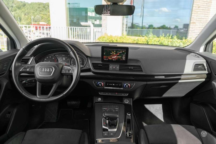 Blue Audi Q5 2019 in Vilnius, with an engine capacity of 1.98 L and mileage of 172 thousand km for 21950 €, photo 16 on AUTOMOTO.COM.LV