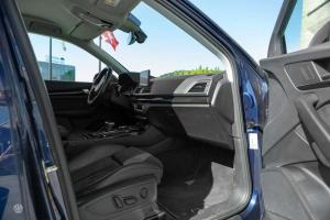 Blue Audi Q5 2019 in Vilnius, with an engine capacity of 1.98 L and mileage of 172 thousand km for 21950 €, photo 17 on AUTOMOTO.COM.LV