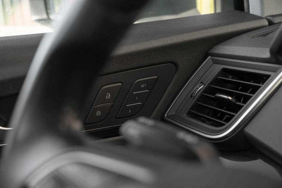 Blue Audi Q5 2019 in Vilnius, with an engine capacity of 1.98 L and mileage of 172 thousand km for 21950 €, photo 25 on AUTOMOTO.COM.LV