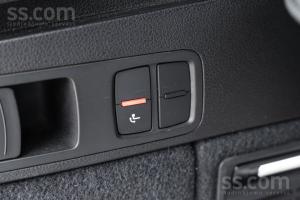 Zils Audi Q5 2019 Rīga, ar dzinēja tilpumu 2.00 L un nobraukumu 119 tūkst. km par 24400 €, foto 24 vietnē AUTOMOTO.COM.LV
