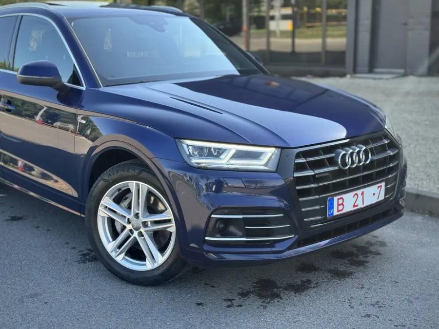 Blue Audi Q5 2020 in Jelgava, with an engine capacity of 2.00 L and mileage of 232 thousand km for 22500 €, photo 7 on AUTOMOTO.COM.LV