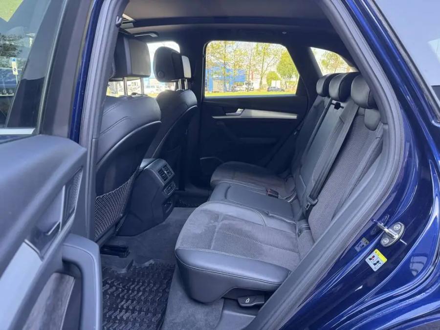Blue Audi Q5 2020 in Jelgava, with an engine capacity of 2.00 L and mileage of 232 thousand km for 22500 €, photo 12 on AUTOMOTO.COM.LV