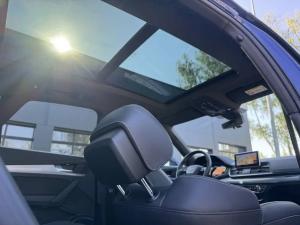 Blue Audi Q5 2020 in Jelgava, with an engine capacity of 2.00 L and mileage of 232 thousand km for 22500 €, photo 17 on AUTOMOTO.COM.LV
