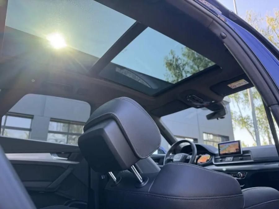 Blue Audi Q5 2020 in Jelgava, with an engine capacity of 2.00 L and mileage of 232 thousand km for 22500 €, photo 17 on AUTOMOTO.COM.LV