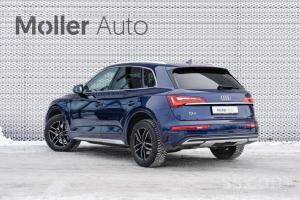 Blue Audi Q5 2021 in Riga, with an engine capacity of 2.00 L and mileage of 99 thousand km for 32650 €, photo 3 on AUTOMOTO.COM.LV