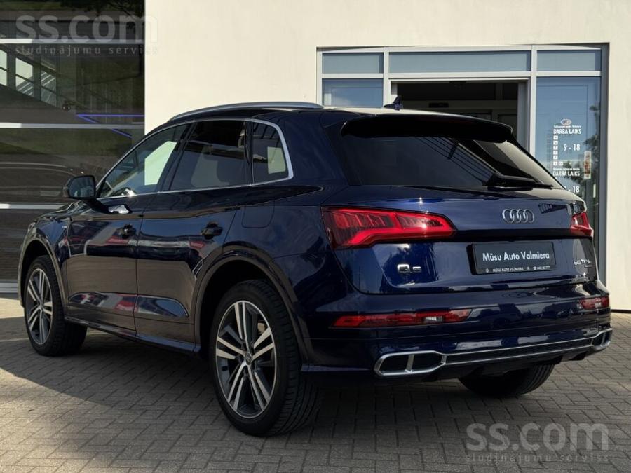 Blue Audi Q5 2021 in Valmiera, with an engine capacity of 2.00 L and mileage of 94 thousand km for 30900 €, photo 5 on AUTOMOTO.COM.LV