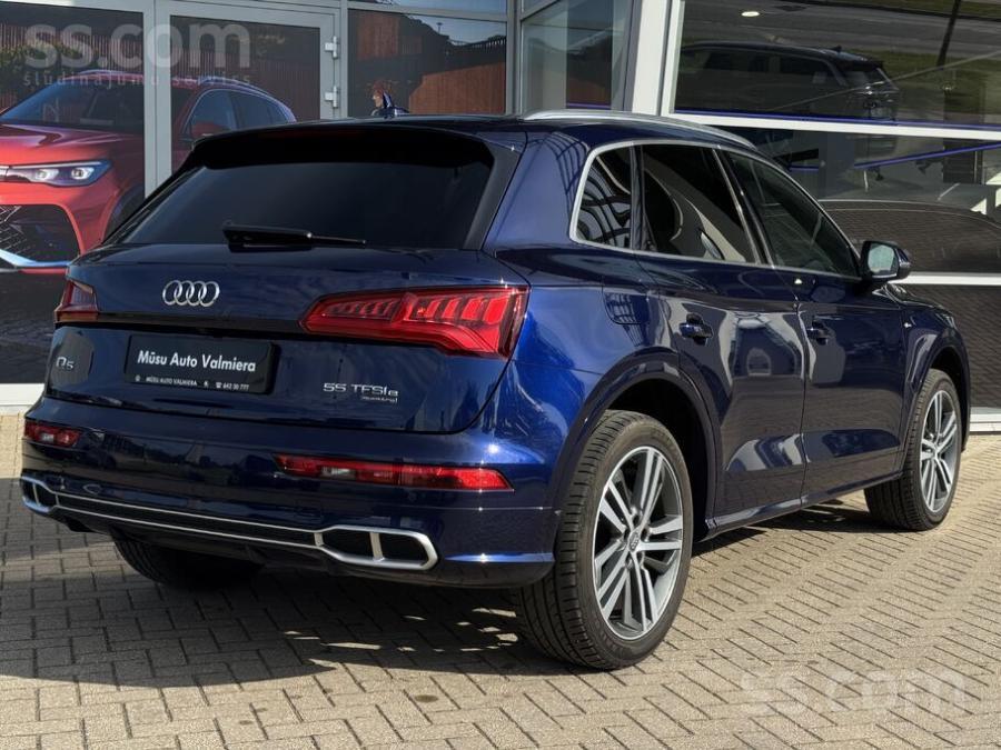 Blue Audi Q5 2021 in Valmiera, with an engine capacity of 2.00 L and mileage of 94 thousand km for 30900 €, photo 7 on AUTOMOTO.COM.LV
