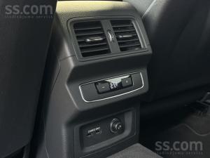Blue Audi Q5 2021 in Valmiera, with an engine capacity of 2.00 L and mileage of 94 thousand km for 30900 €, photo 20 on AUTOMOTO.COM.LV
