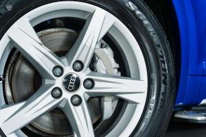 Zils Audi Q5 2021 Viļņa, ar dzinēja tilpumu 1.98 L un nobraukumu 88 tūkst. km par 25000 €, foto 15 vietnē AUTOMOTO.COM.LV