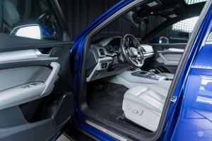 Zils Audi Q5 2021 Viļņa, ar dzinēja tilpumu 1.98 L un nobraukumu 88 tūkst. km par 25000 €, foto 18 vietnē AUTOMOTO.COM.LV