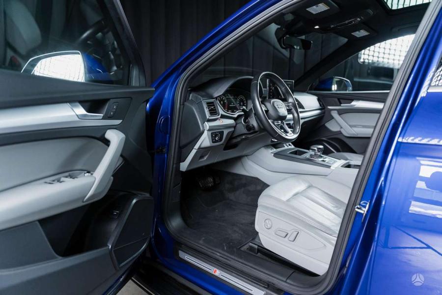 Zils Audi Q5 2021 Viļņa, ar dzinēja tilpumu 1.98 L un nobraukumu 88 tūkst. km par 25000 €, foto 18 vietnē AUTOMOTO.COM.LV