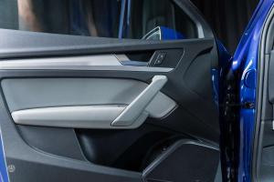 Zils Audi Q5 2021 Viļņa, ar dzinēja tilpumu 1.98 L un nobraukumu 88 tūkst. km par 25000 €, foto 20 vietnē AUTOMOTO.COM.LV