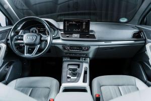 Zils Audi Q5 2021 Viļņa, ar dzinēja tilpumu 1.98 L un nobraukumu 88 tūkst. km par 25000 €, foto 25 vietnē AUTOMOTO.COM.LV