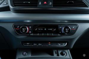 Zils Audi Q5 2021 Viļņa, ar dzinēja tilpumu 1.98 L un nobraukumu 88 tūkst. km par 25000 €, foto 27 vietnē AUTOMOTO.COM.LV