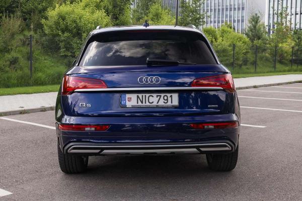 Blue Audi Q5 2021 in Vilnius, with an engine capacity of 1.98 L and mileage of 68 thousand km for 28950 €, photo 5 on AUTOMOTO.COM.LV
