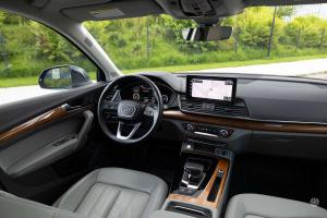 Zils Audi Q5 2021 Viļņa, ar dzinēja tilpumu 1.98 L un nobraukumu 68 tūkst. km par 28950 €, foto 11 vietnē AUTOMOTO.COM.LV