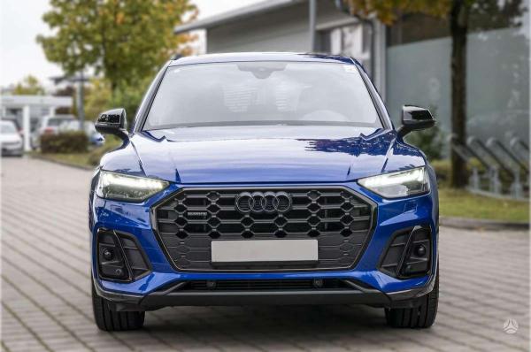 Blue Audi Q5 2022 in Vilnius, with an engine capacity of 1.98 L and mileage of 70 thousand km for 44000 €, photo 2 on AUTOMOTO.COM.LV