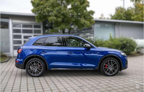 Blue Audi Q5 2022 in Vilnius, with an engine capacity of 1.98 L and mileage of 70 thousand km for 44000 €, photo 4 on AUTOMOTO.COM.LV