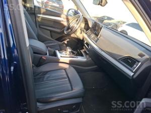 Blue Audi Q5 2022 in Jelgava, with an engine capacity of 2.00 L and mileage of 120 thousand km for 32900 €, photo 6 on AUTOMOTO.COM.LV