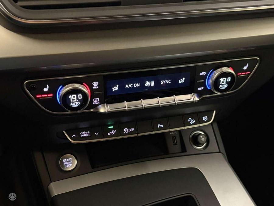Blue Audi Q5 2022 in Marijampole, with an engine capacity of 1.98 L and mileage of 164 thousand km for 32850 €, photo 17 on AUTOMOTO.COM.LV