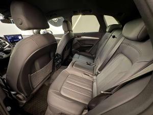 Blue Audi Q5 2022 in Marijampole, with an engine capacity of 1.98 L and mileage of 164 thousand km for 32850 €, photo 23 on AUTOMOTO.COM.LV