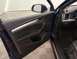 Blue Audi Q5 2022 in Marijampole, with an engine capacity of 1.98 L and mileage of 164 thousand km for 32850 €, photo 27 on AUTOMOTO.COM.LV