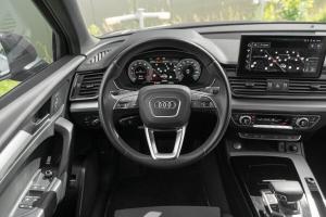 Zils Audi Q5 2022 Viļņa, ar dzinēja tilpumu 2.00 L un nobraukumu 106 tūkst. km par 34050 €, foto 13 vietnē AUTOMOTO.COM.LV