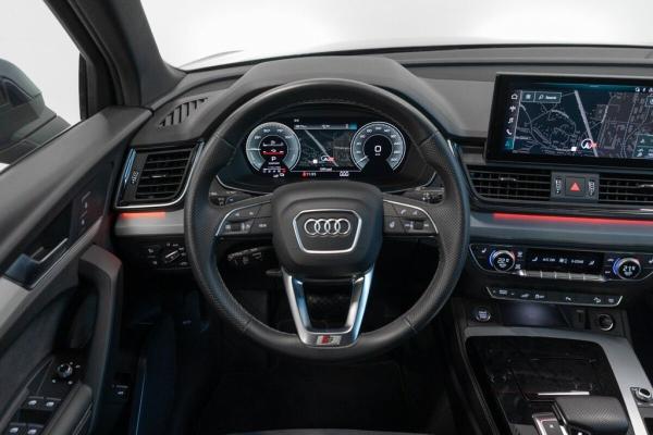 Blue Audi Q5 2022 in Vilnius, with an engine capacity of 2.00 L and mileage of 117 thousand km for 33900 €, photo 10 on AUTOMOTO.COM.LV