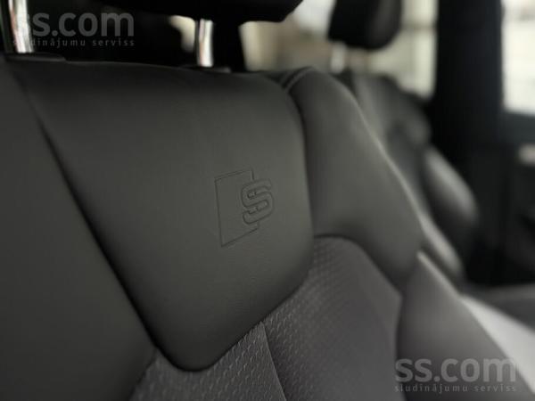 Blue Audi Q5 2023 in Tukums, with an engine capacity of 2.00 L and mileage of 121 thousand km for 33390 €, photo 8 on AUTOMOTO.COM.LV