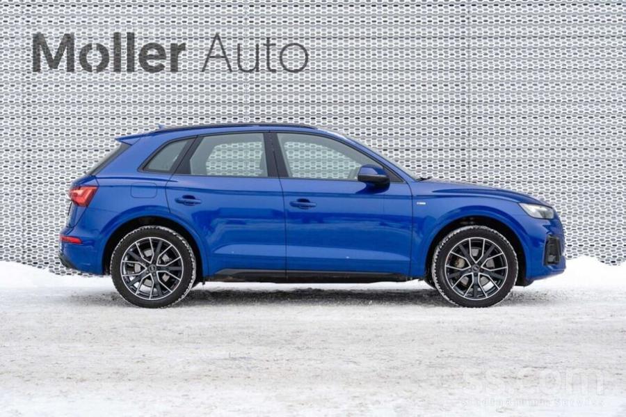 Blue Audi Q5 2024 in Riga, with an engine capacity of 2.00 L and mileage of 43 thousand km for 44490 €, photo 5 on AUTOMOTO.COM.LV