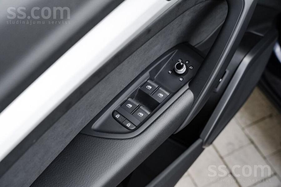 Zils Audi Q5 2024 Rīga, ar dzinēja tilpumu 2.00 L un nobraukumu 26 tūkst. km par 44850 €, foto 8 vietnē AUTOMOTO.COM.LV