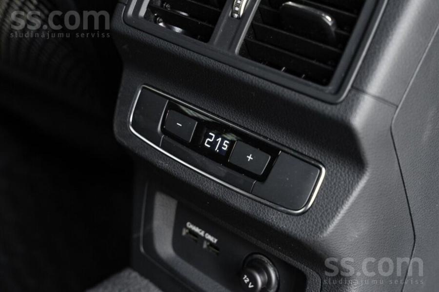 Zils Audi Q5 2024 Rīga, ar dzinēja tilpumu 2.00 L un nobraukumu 26 tūkst. km par 44850 €, foto 29 vietnē AUTOMOTO.COM.LV