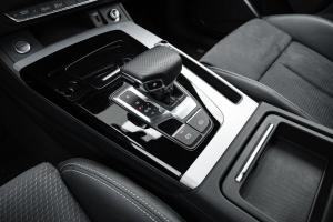 Blue Audi Q5 2024 in Marupe, with an engine capacity of 2.00 L and mileage of 26 thousand km for 44850 €, photo 27 on AUTOMOTO.COM.LV