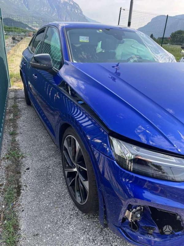Blue Audi Q5 2024 in Kaunas, with an engine capacity of 3.00 L and mileage of 17 thousand km for 25900 €, photo 5 on AUTOMOTO.COM.LV